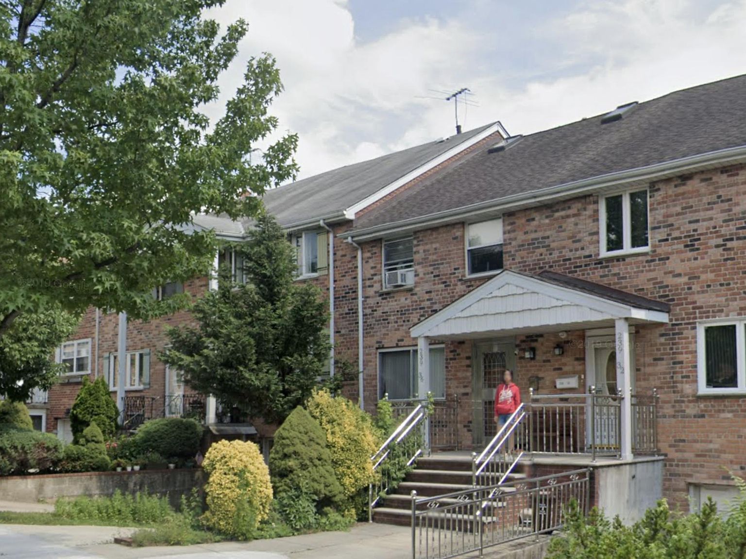 239-34 66th Ave #1, Little Neck, NY 11362 | Zillow