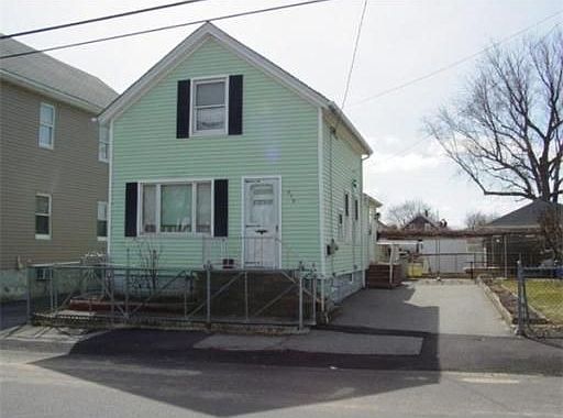 279 Canonicus St, Tiverton, RI 02878 | Zillow