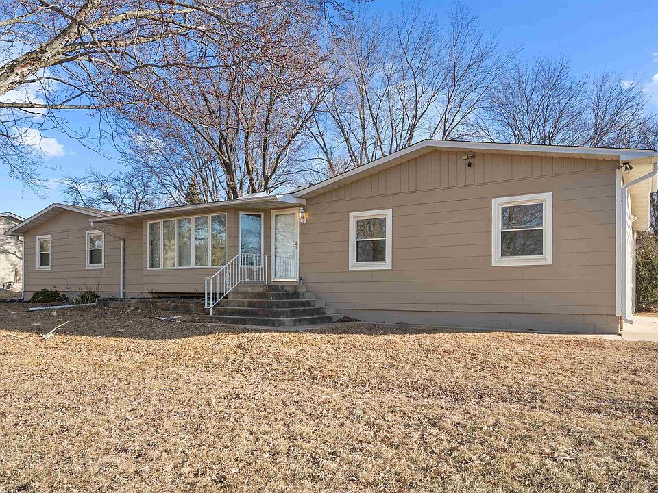 306 N 4th St, Raymond, IA 50667 | MLS #20250407 | Zillow
