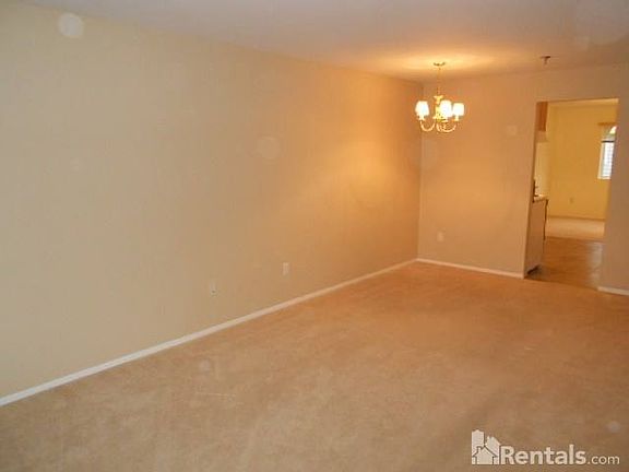 636 Lydia Ln #1, Pontiac, MI 48341 | Zillow