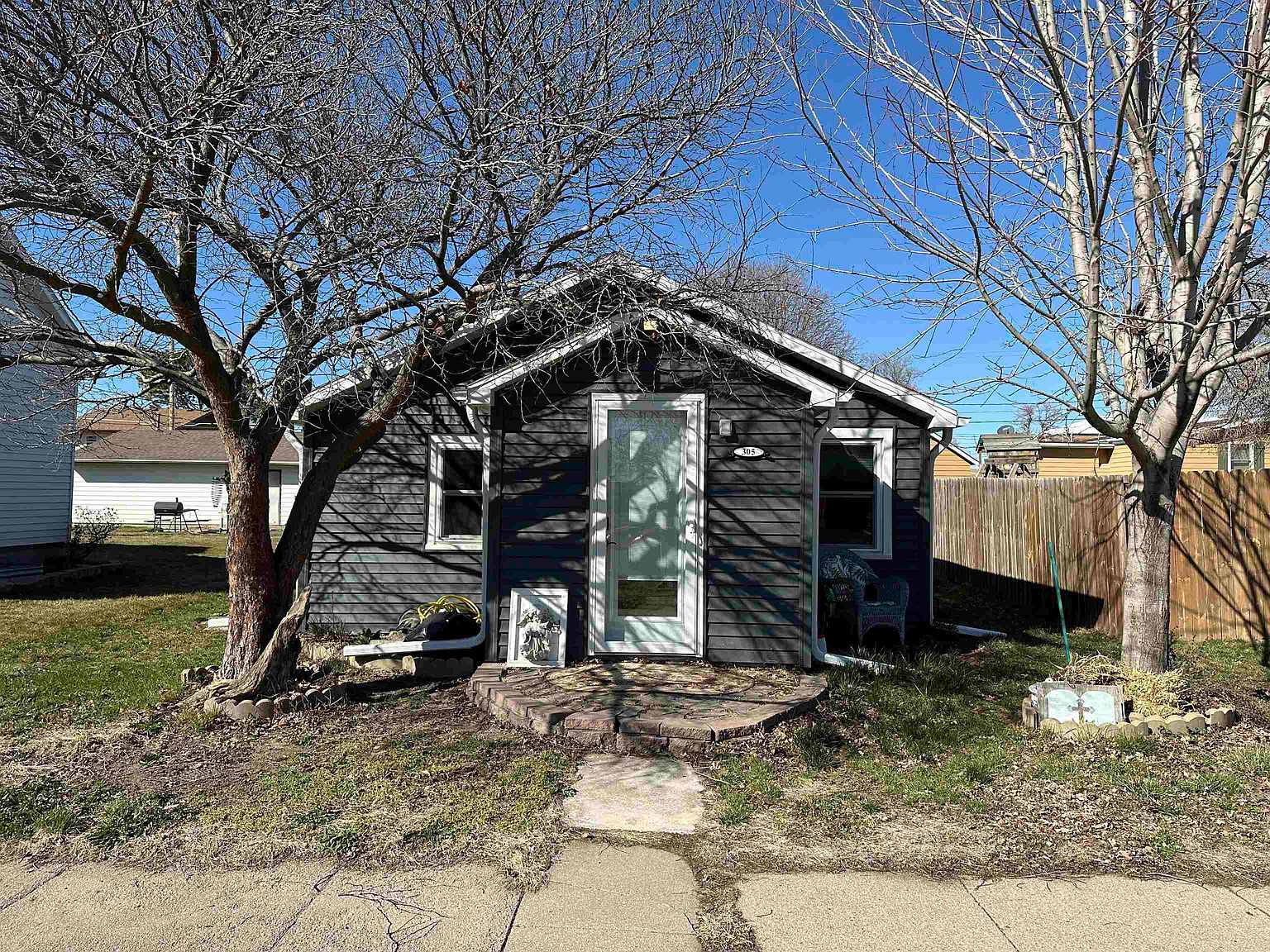 305 E Lincoln Ave, Amherst, NE 68812 | Zillow