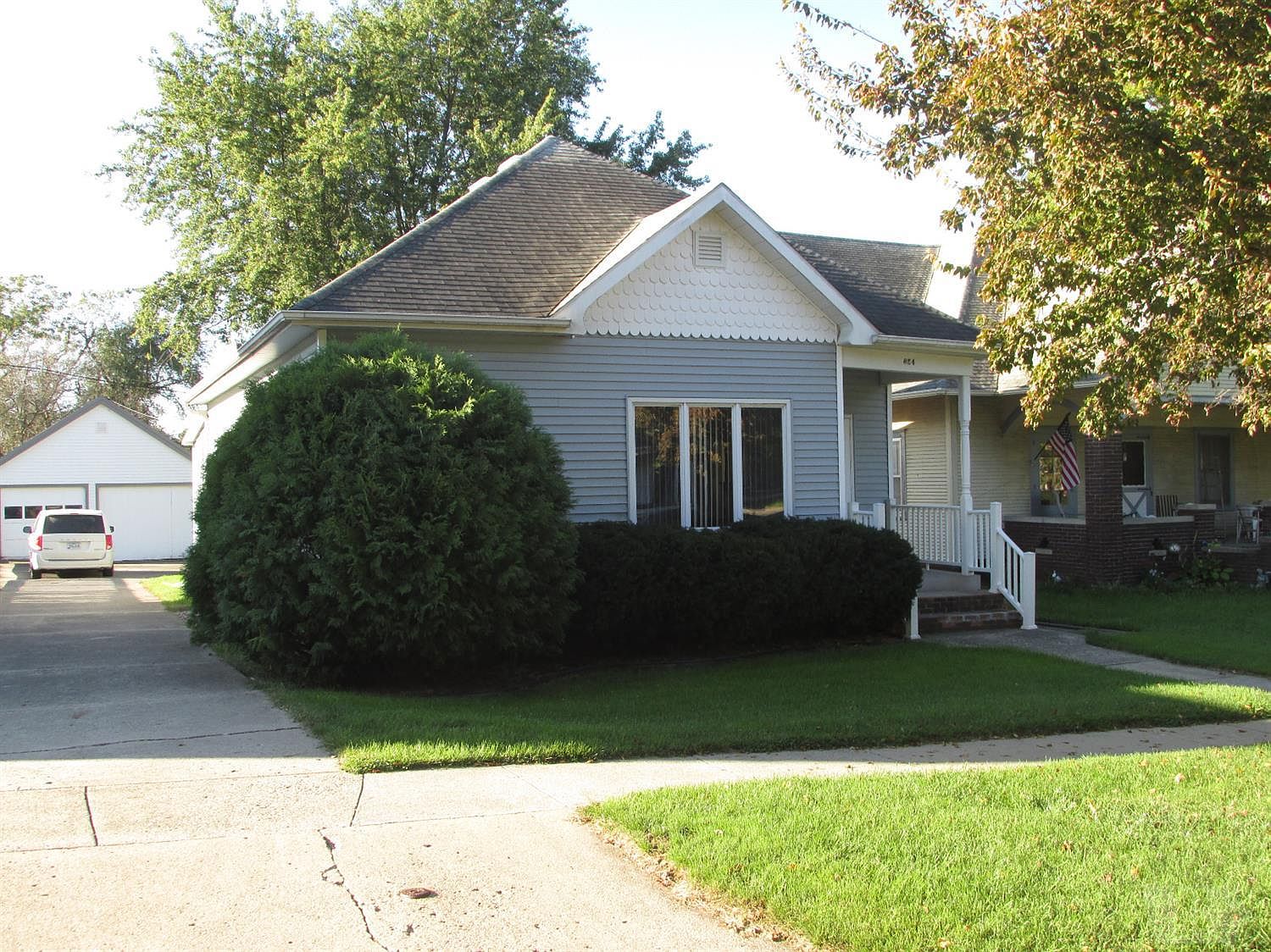 654 5th Ave, Manilla, IA 51454 | Zillow