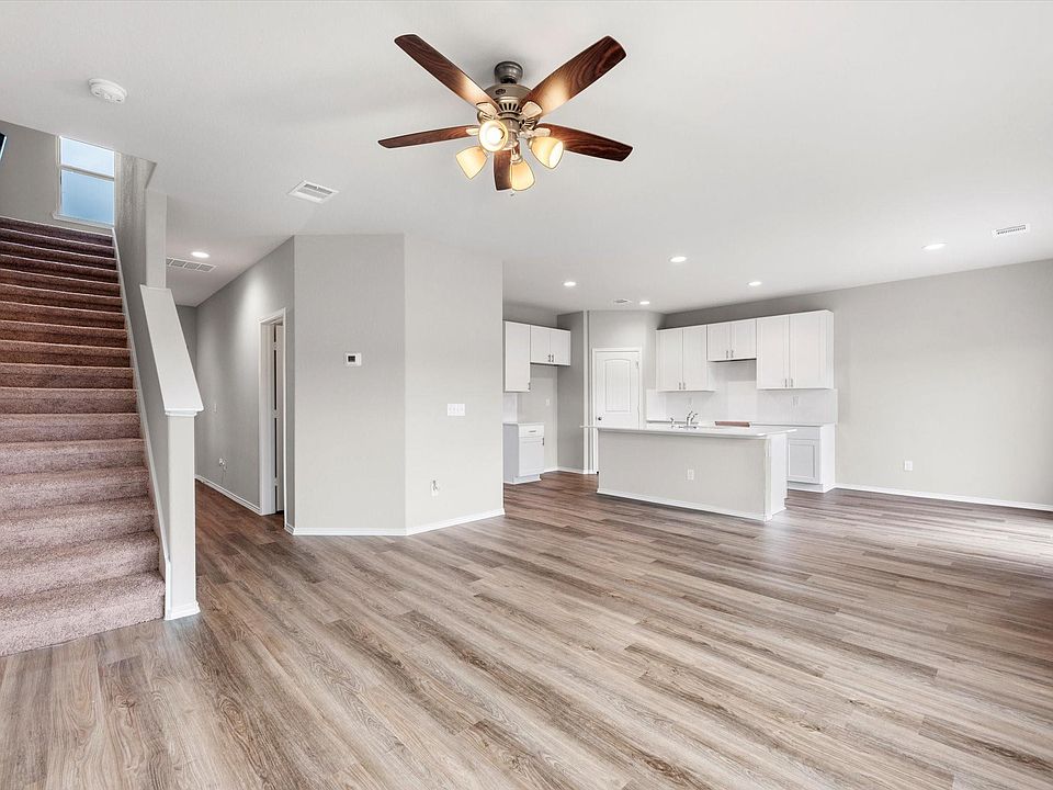 10718 Lavender Cotton Ln, Houston, TX 77016 | Zillow