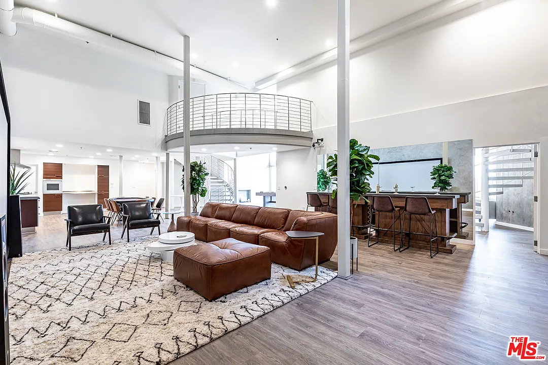 Abandoned: Inside Mary J. Blige's Former Hollywood Hills Mansion ...