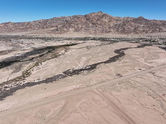 10375 Trily Rd, Niland, CA 92257 | MLS #PTP2302080 | Zillow