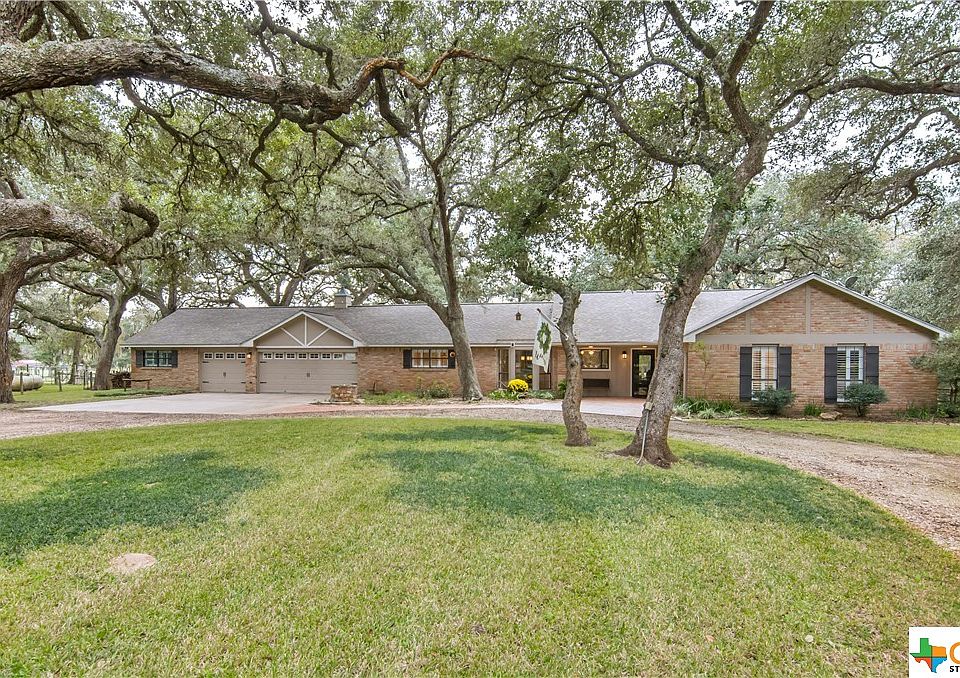 10878 Fm 822, Edna, TX 77957 | Zillow