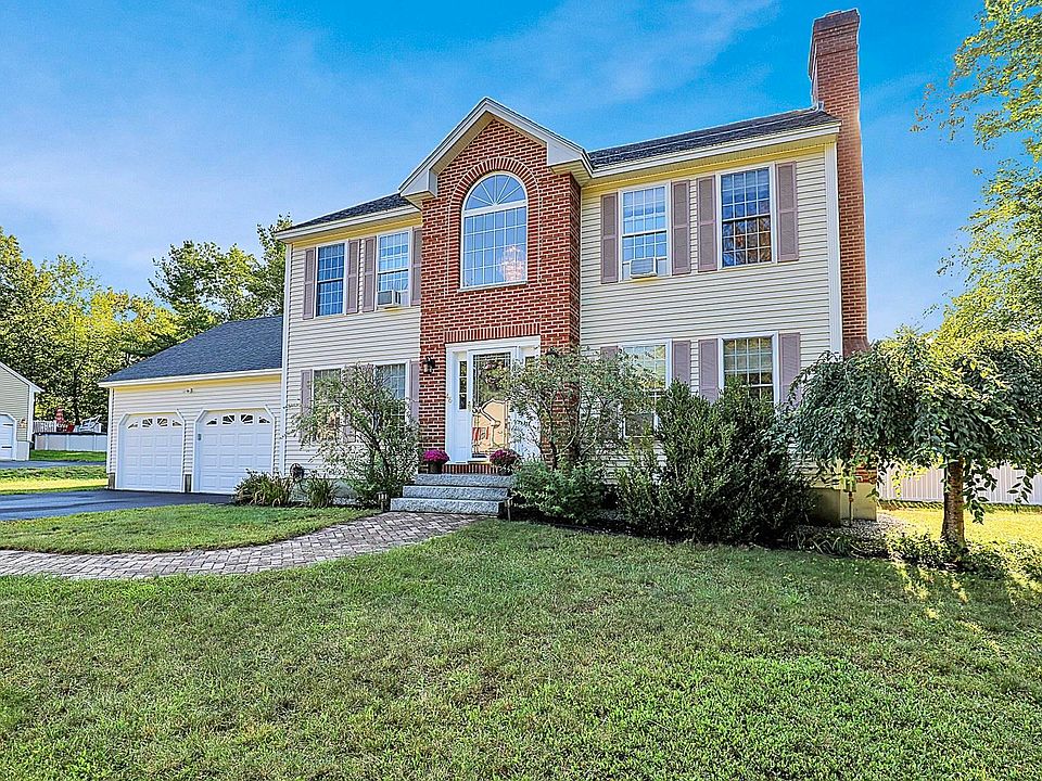 46 Stirling Avenue, Hooksett, NH 03106 | Zillow