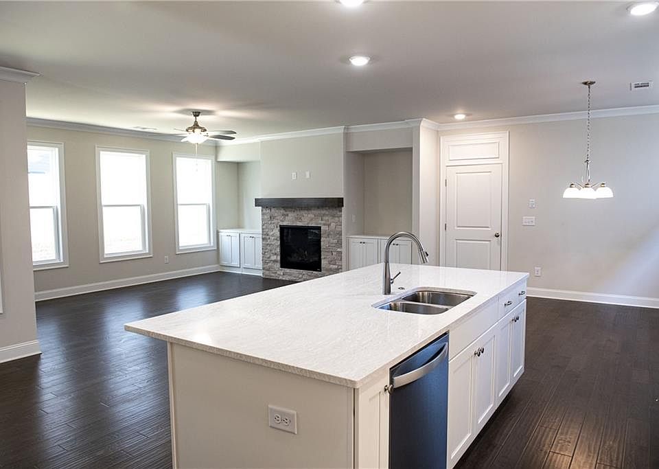 570 Central Park Ovlk, Alpharetta, GA 30004 | Zillow