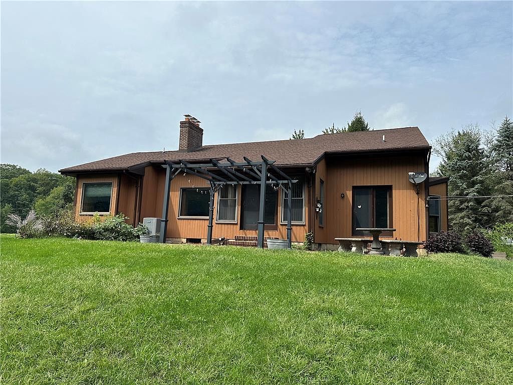 225 Autumn Dr, Bangor, PA 18013 | Zillow
