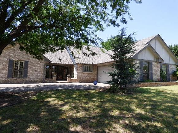 1905 Iowa Cir, Sayre, OK 73662 | Zillow
