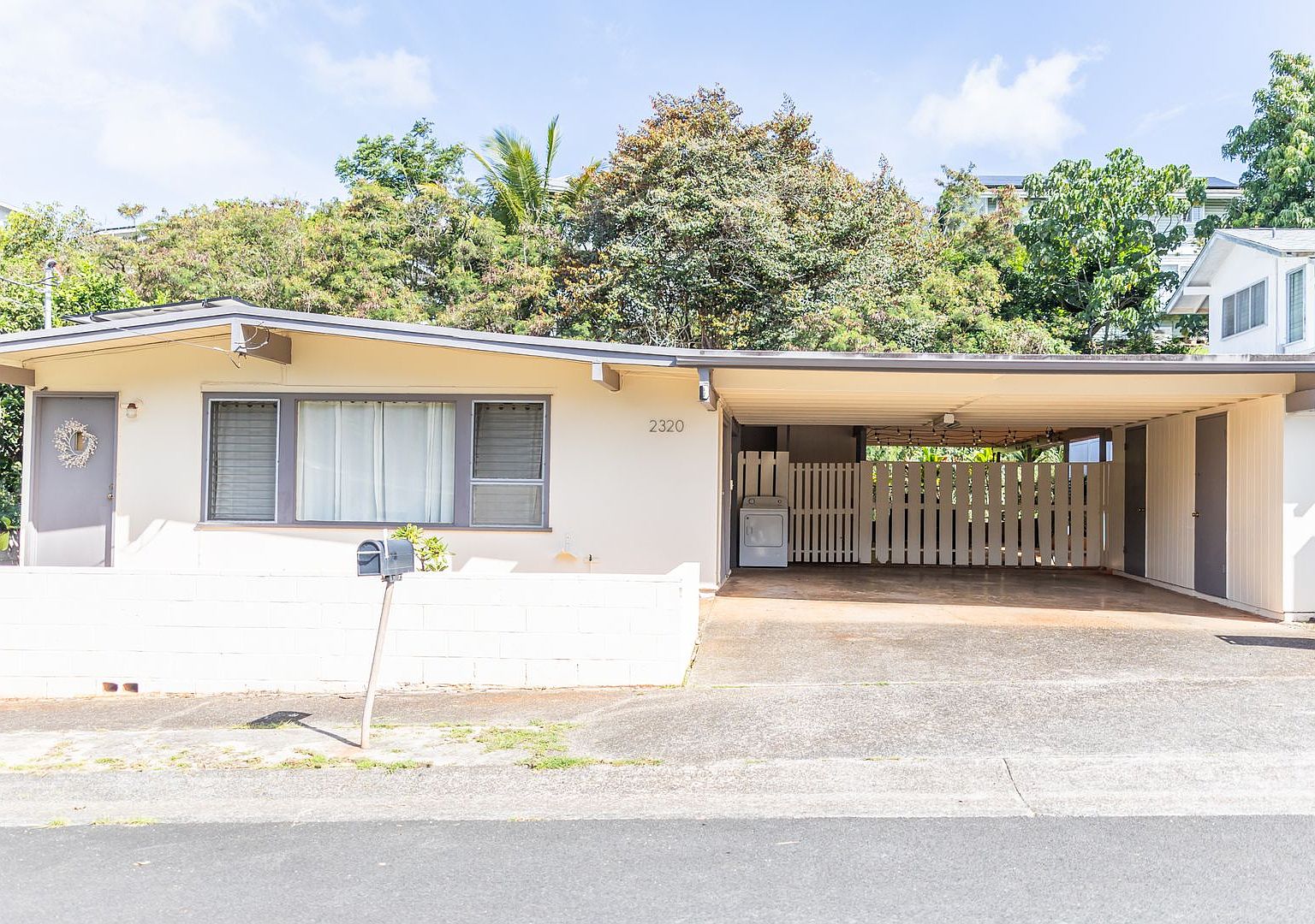 2320 Amoomoo St, Pearl City, HI 96782 | Zillow