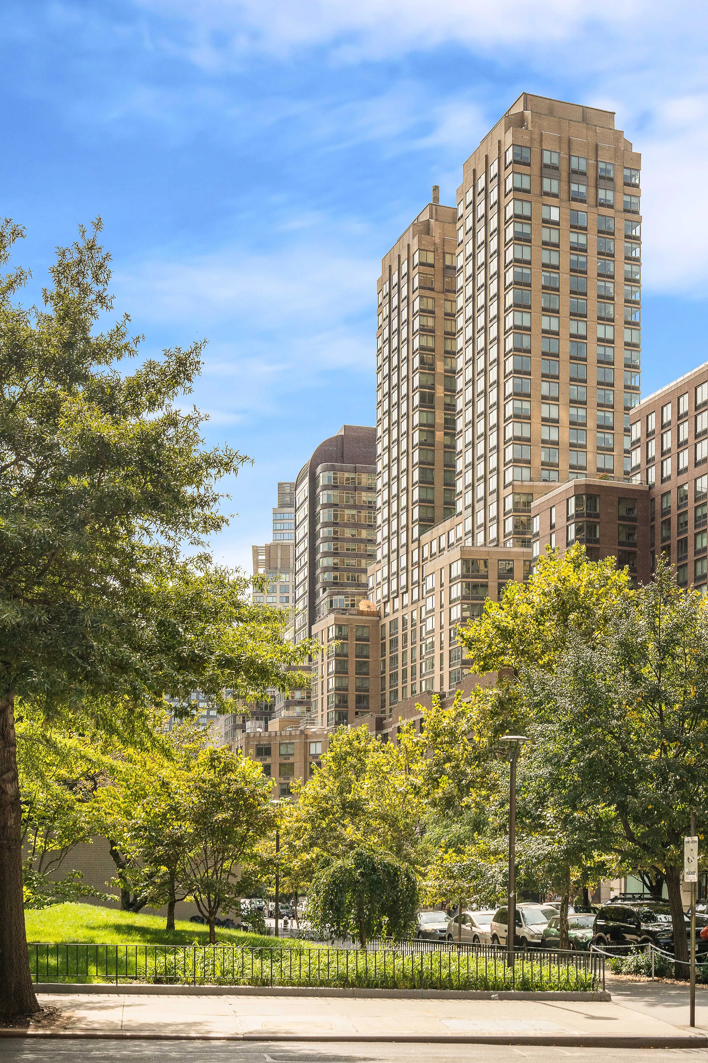 140 Riverside Boulevard in Lincoln Square : Sales, Rentals, Floorplans ...