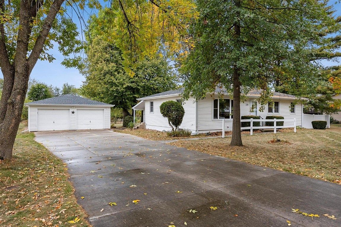 125 Northhaven Dr, Robins, IA 52328 | Zillow