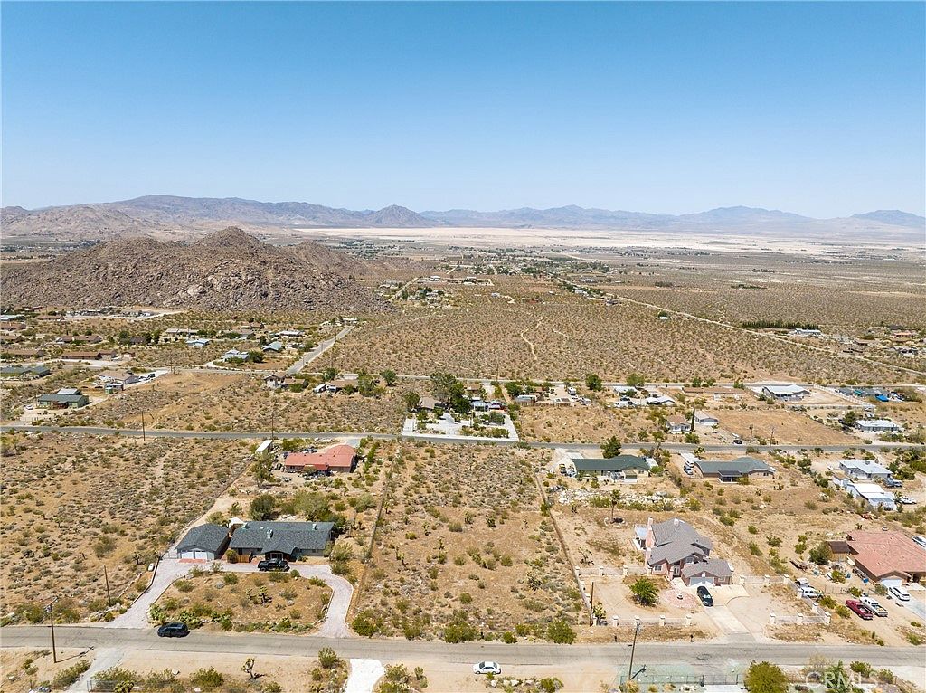 32340 Sapphire Rd #122, Lucerne Valley, CA 92356 | MLS #HD23158884 | Zillow