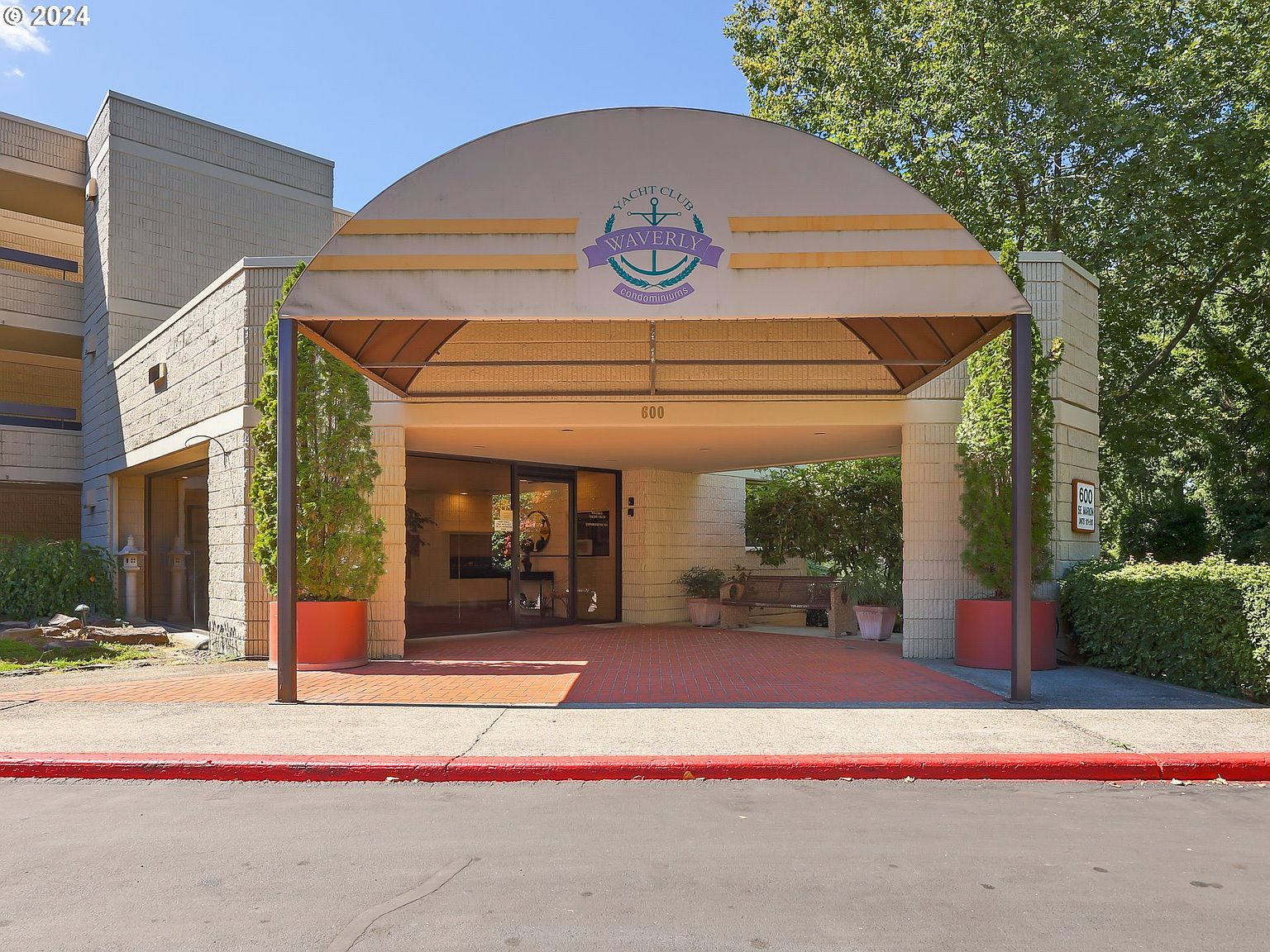 600 SE Marion St UNIT 406, Portland, OR 97202 | MLS #24549820 | Zillow