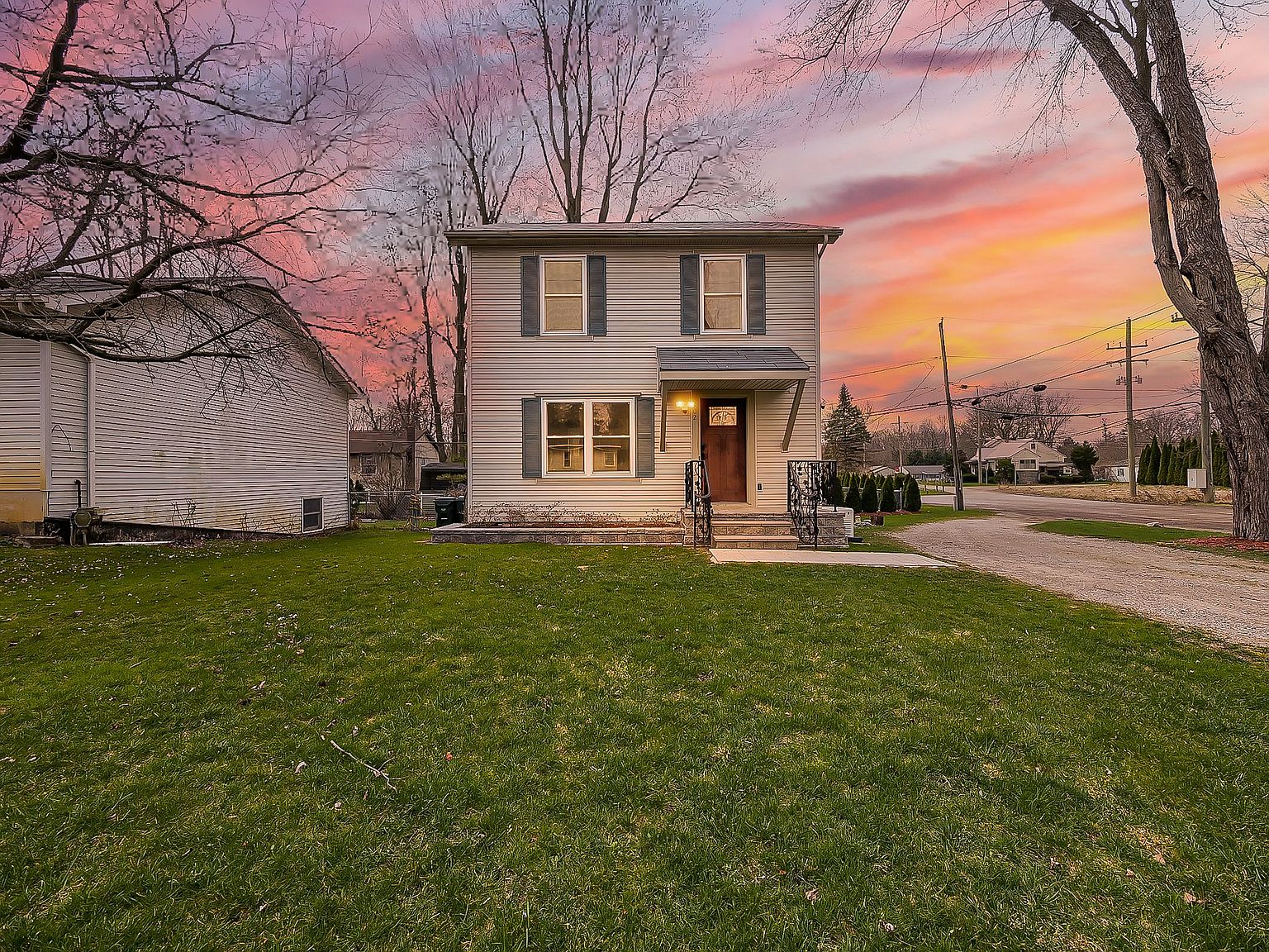 902 McClellan St, Lake Orion, MI 48362 | Zillow