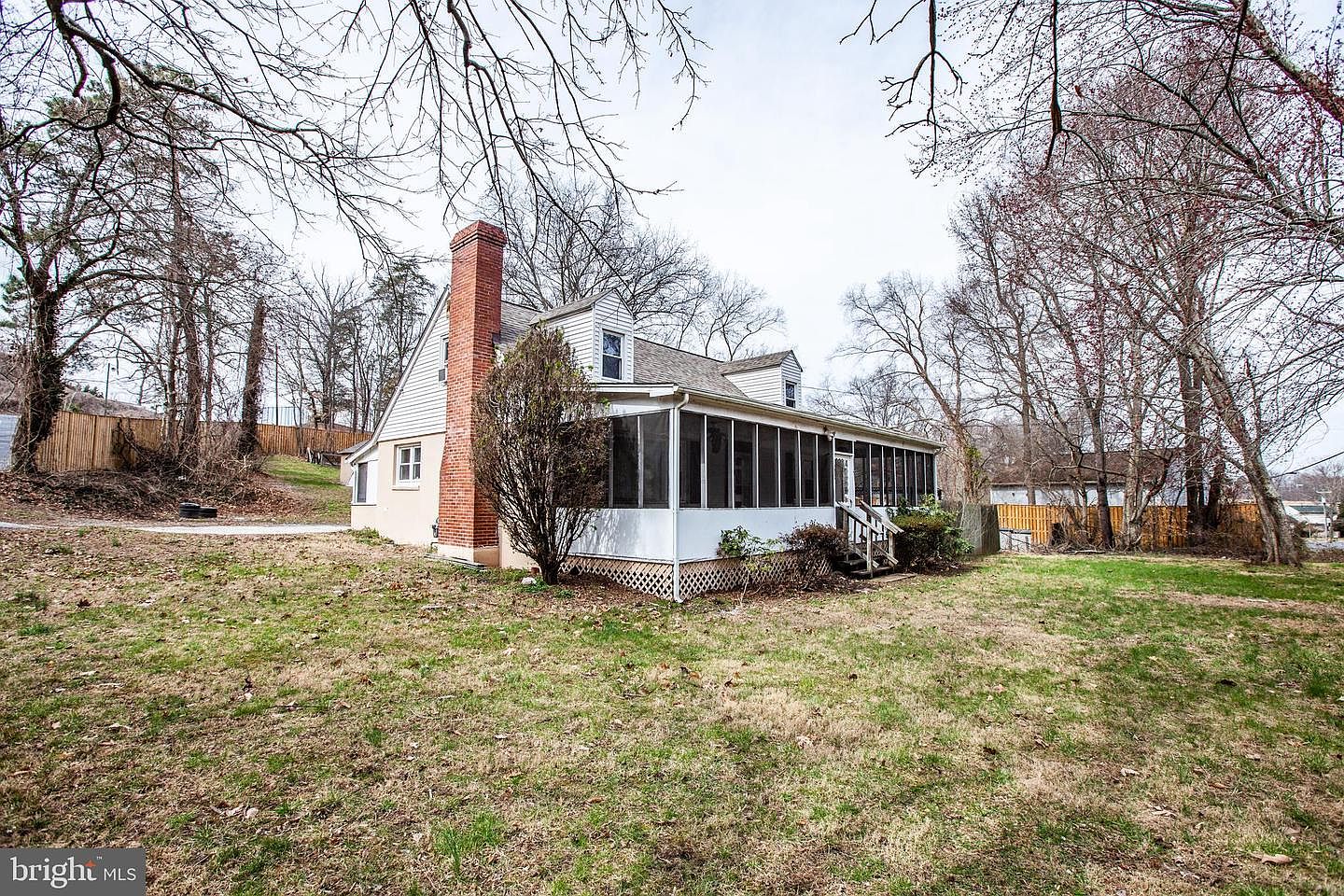 18304 Old Triangle Rd, Triangle, VA 22172 | Zillow