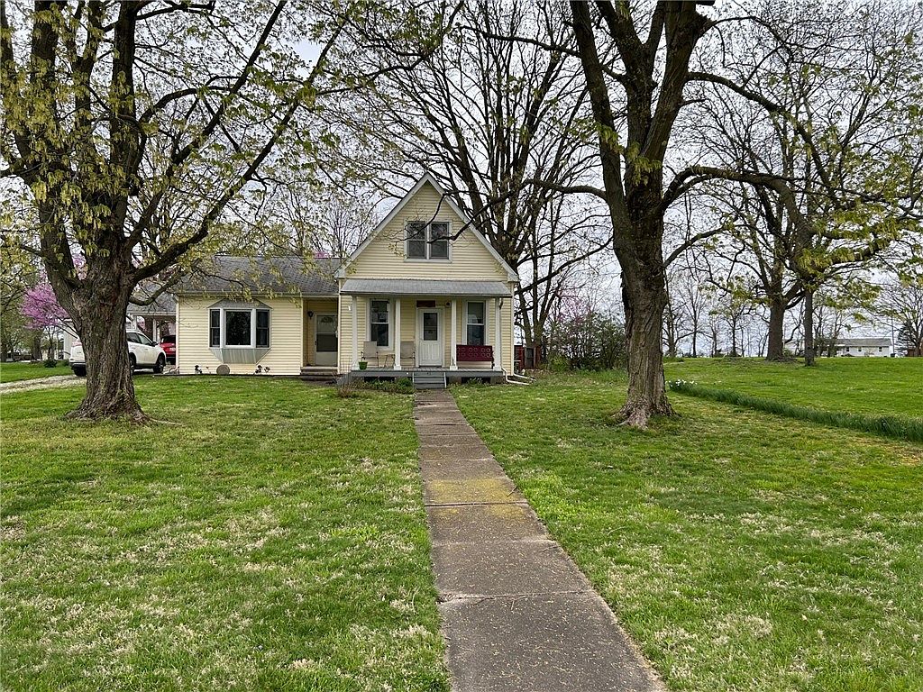 425 S Division St, Westfield, IL 62474 | Zillow