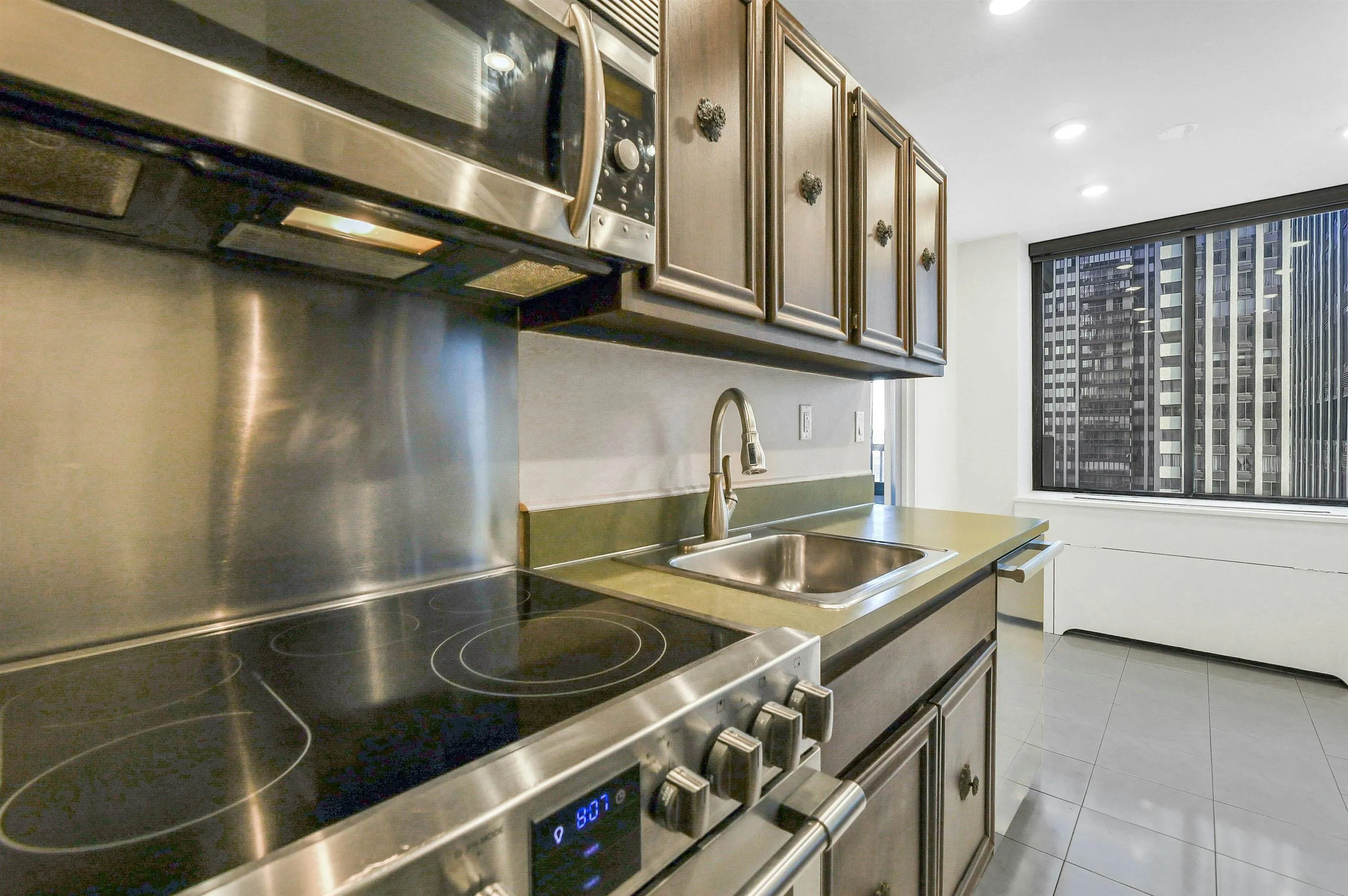 200 Winston Drive #421 in Cliffside Park, New Jersey | StreetEasy