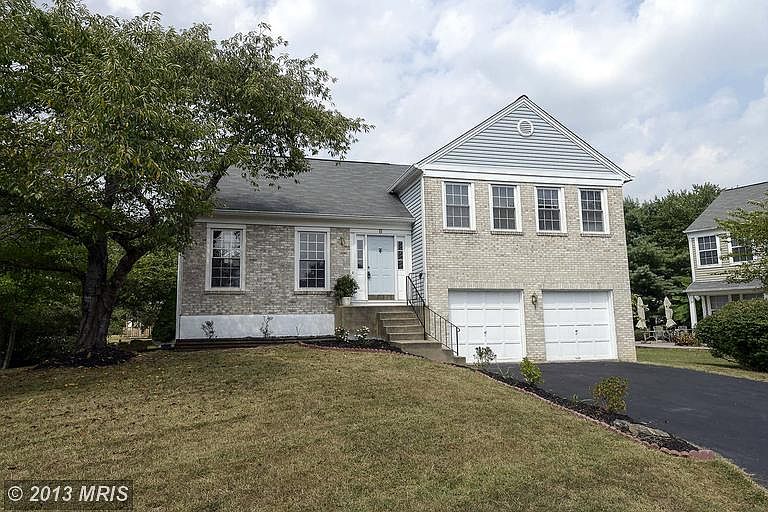 8 Brinks Ct, Sterling, VA 20165 | Zillow