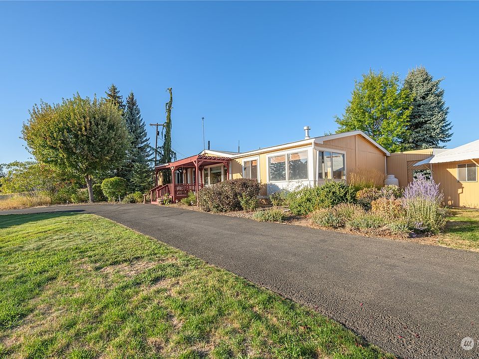 505 W Poplar, Waterville, WA 98858 | MLS #2162800 | Zillow