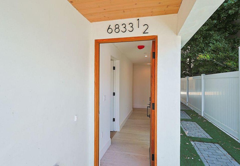 6833 Leland Way #1/2, Los Angeles, CA 90028 | Zillow