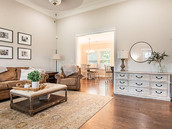 34 Wofford St, Rossville, GA 30741 | MLS #1378435 | Zillow