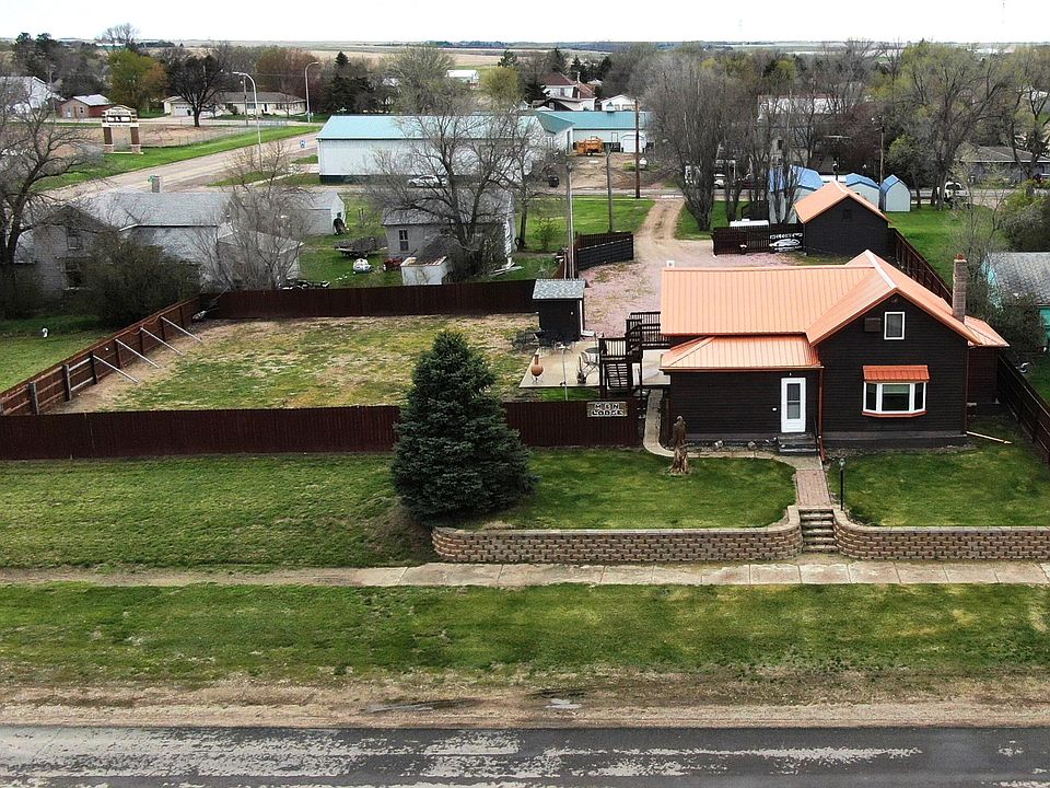 106 11th Ave N, Faulkton, SD 57438 | Zillow