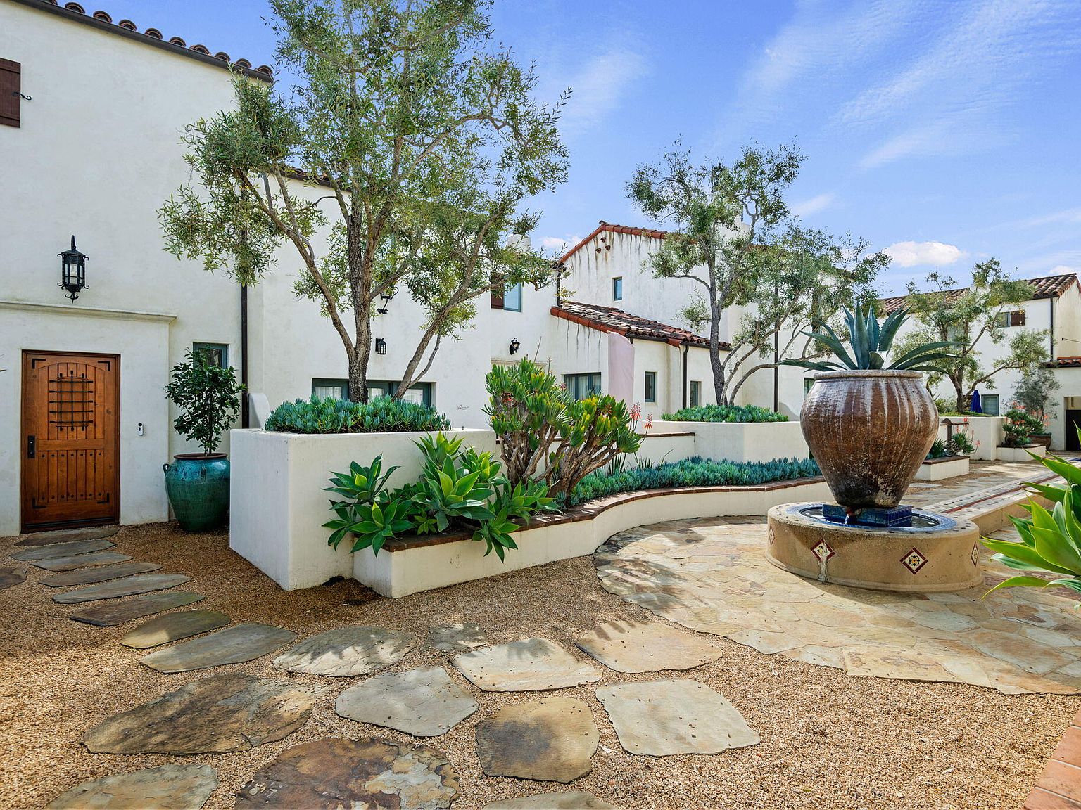 1011 Rinconada Rd APT H, Santa Barbara, CA 93101 | Zillow