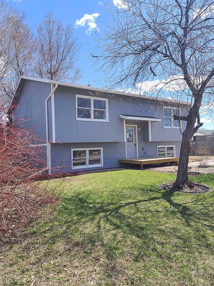 2474 Ellendale Dr, Rapid City, SD 57703 | Zillow