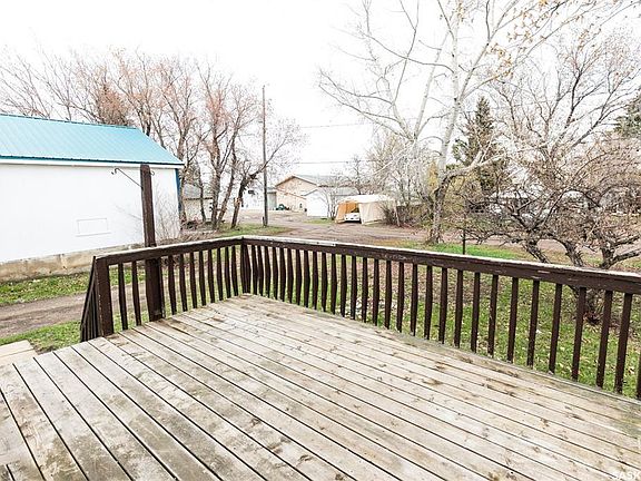 424 Manitoba AVENUE, Kerrobert, SK S0L 1R0 | MLS #SK959319 | Zillow