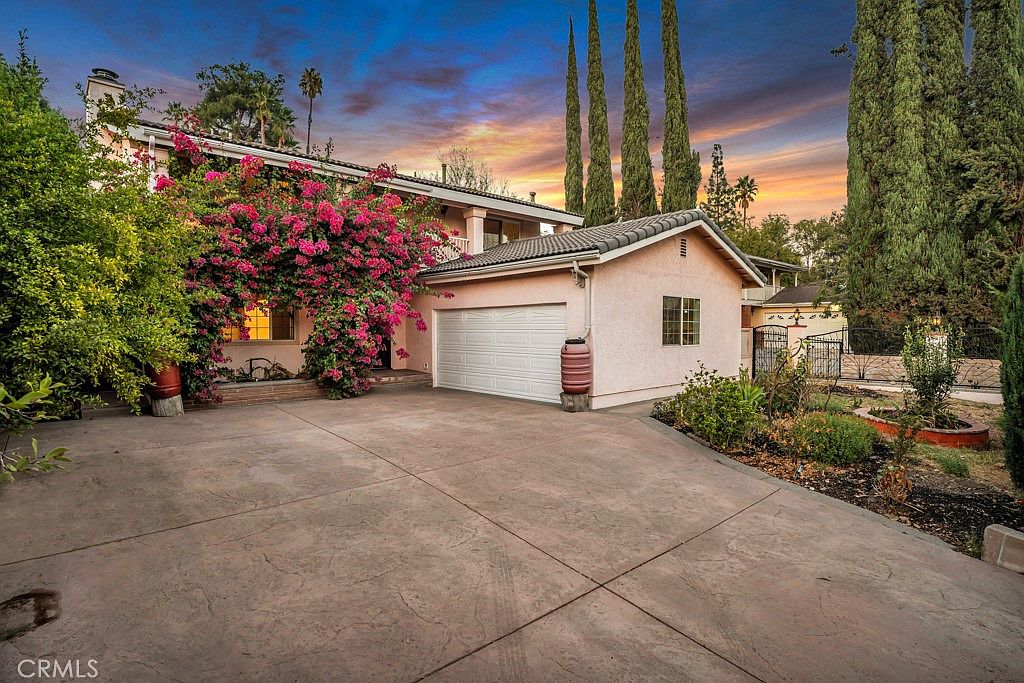 21917 Parthenia St, Canoga Park, CA 91304 | Zillow