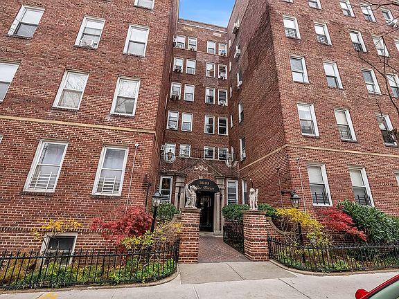 35-05 72nd St #D4, Jackson Heights, NY 11372 | Zillow