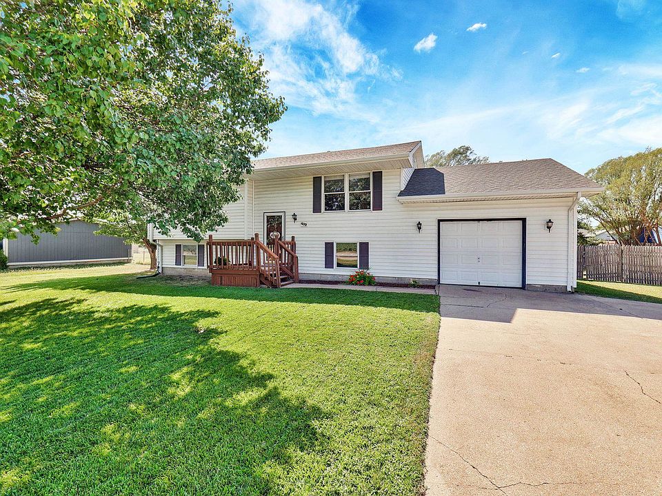 409 S Main St, Benton, KS 67017 | Zillow