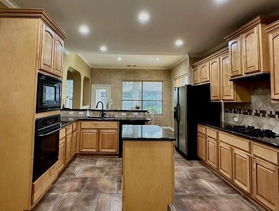 11608 Summer Moon Dr, Pearland, TX 77584 | MLS #24535577 | Zillow