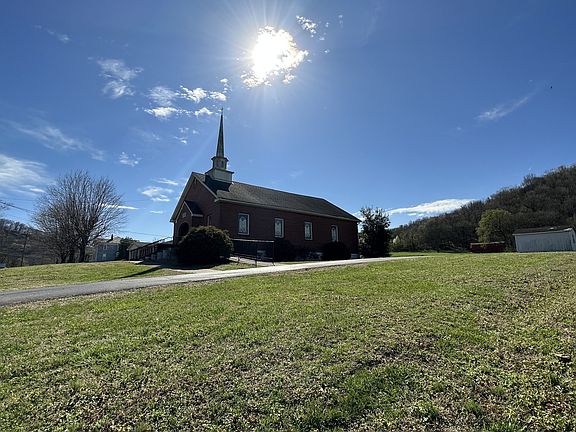 732 Lancaster Hwy, Lancaster, TN 38569 | Zillow
