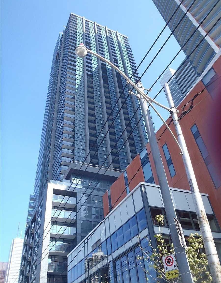 295 Adelaide St W #3510, Toronto, ON M5V 0L4 | Zillow