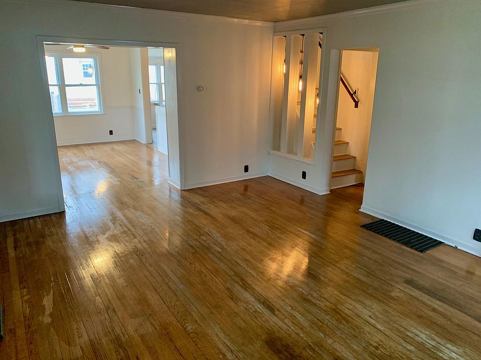 1029 Elm St, Eudora, KS 66025 | Zillow