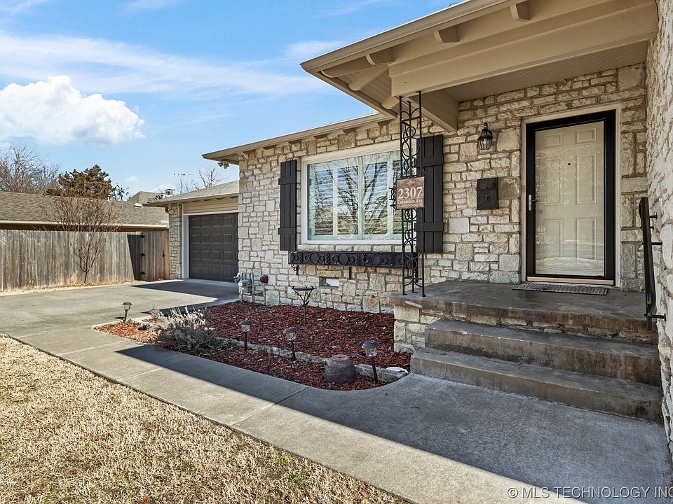 2307 S Columbia Ave, Tulsa, OK 74114 | Zillow