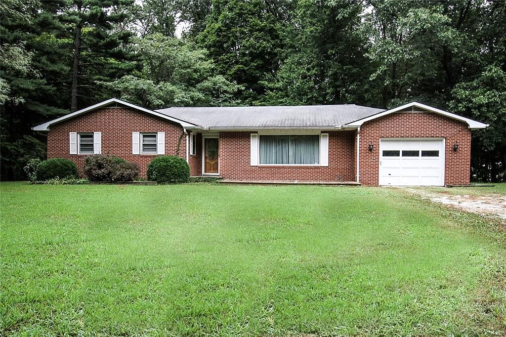 25544 E 40th Hwy, Dennison, IL 62423 | Zillow