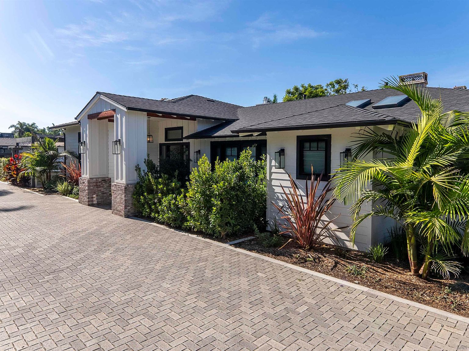 437-439 E Fulvia St, Encinitas, CA 92024 | Zillow