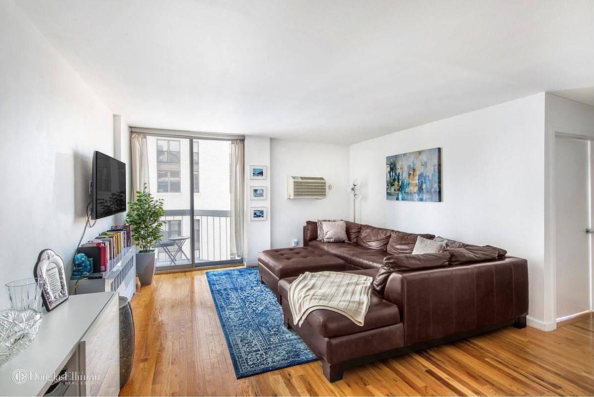184 Thompson St APT 6M, New York, NY 10012 | Zillow