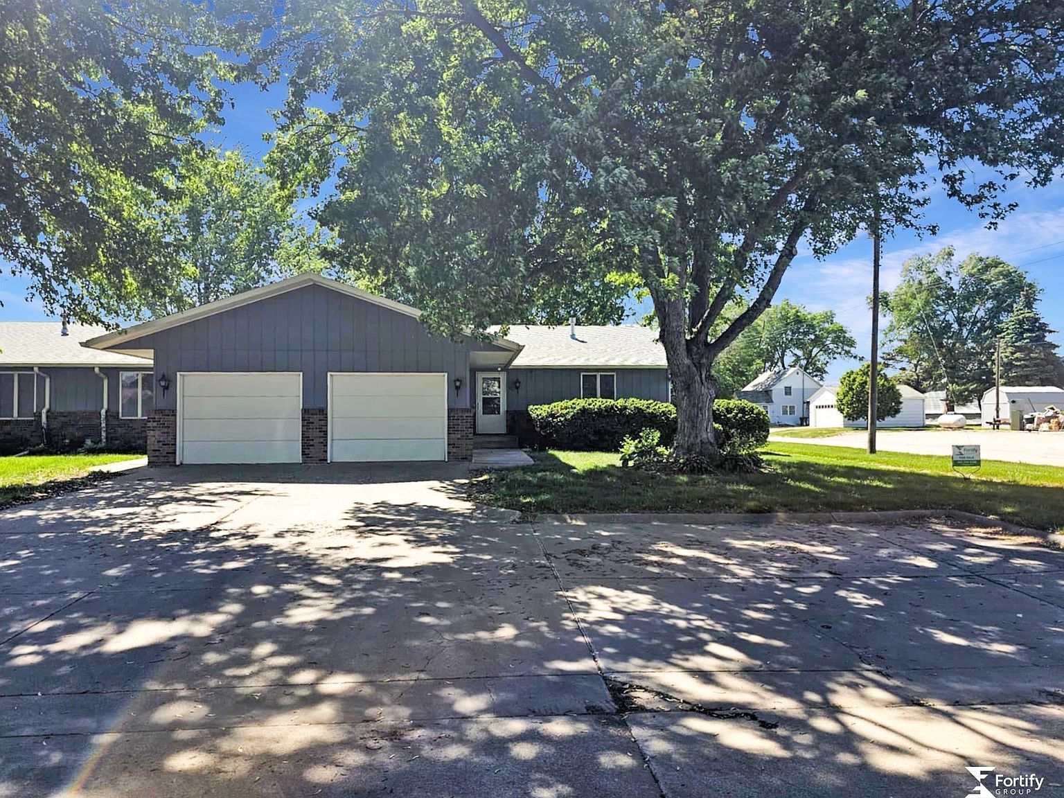 401 S Apple St, Shickley, NE 68436 | MLS #22508753 | Zillow