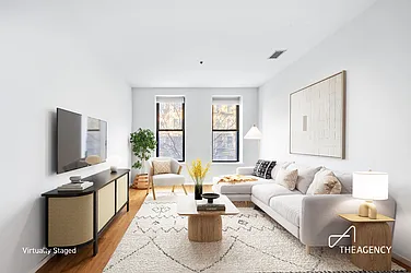 118 Greenpoint Avenue #2D in Greenpoint, Brooklyn | StreetEasy