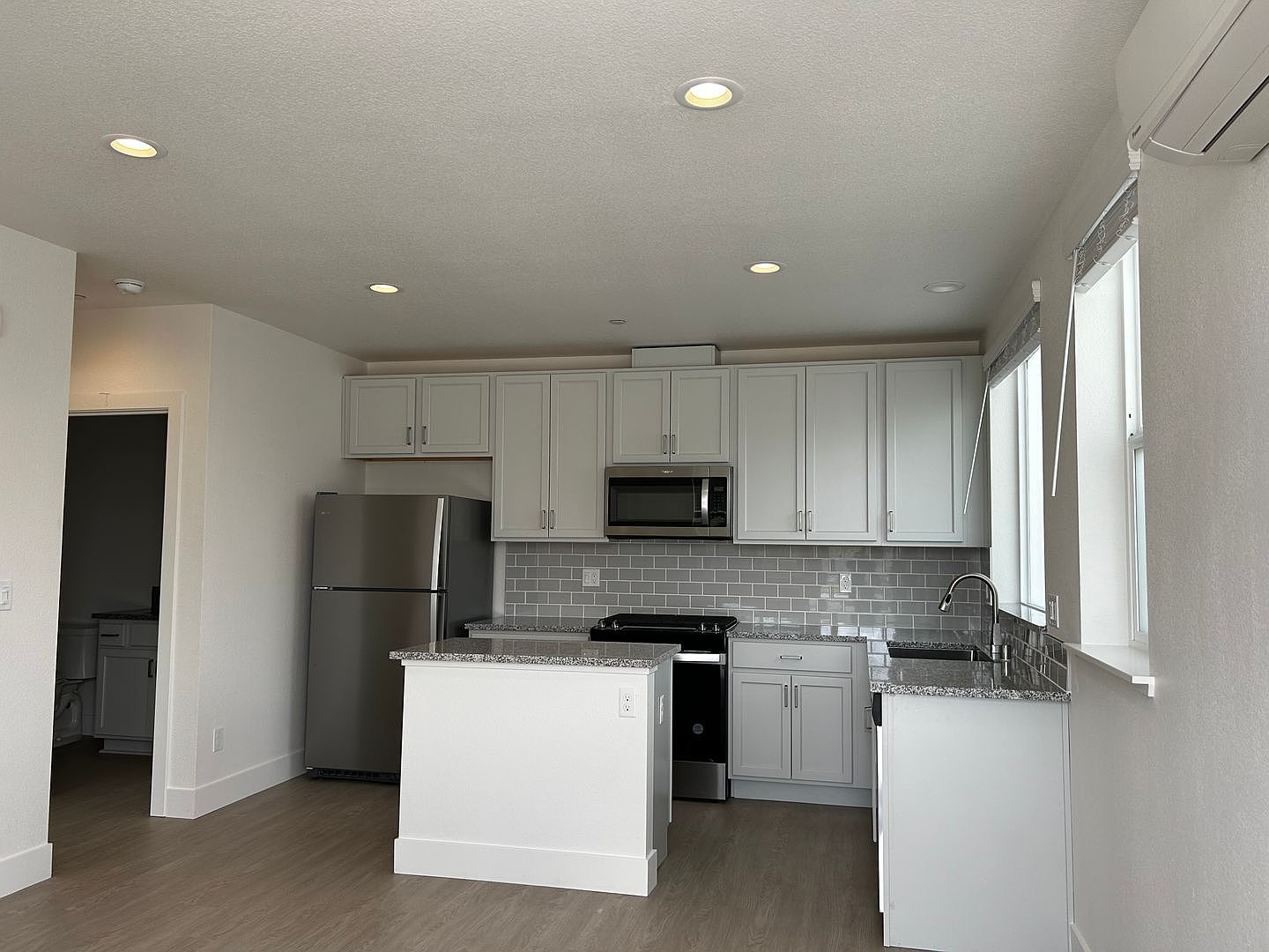 2117 Dennis Ln, Santa Rosa, CA 95403 | Zillow
