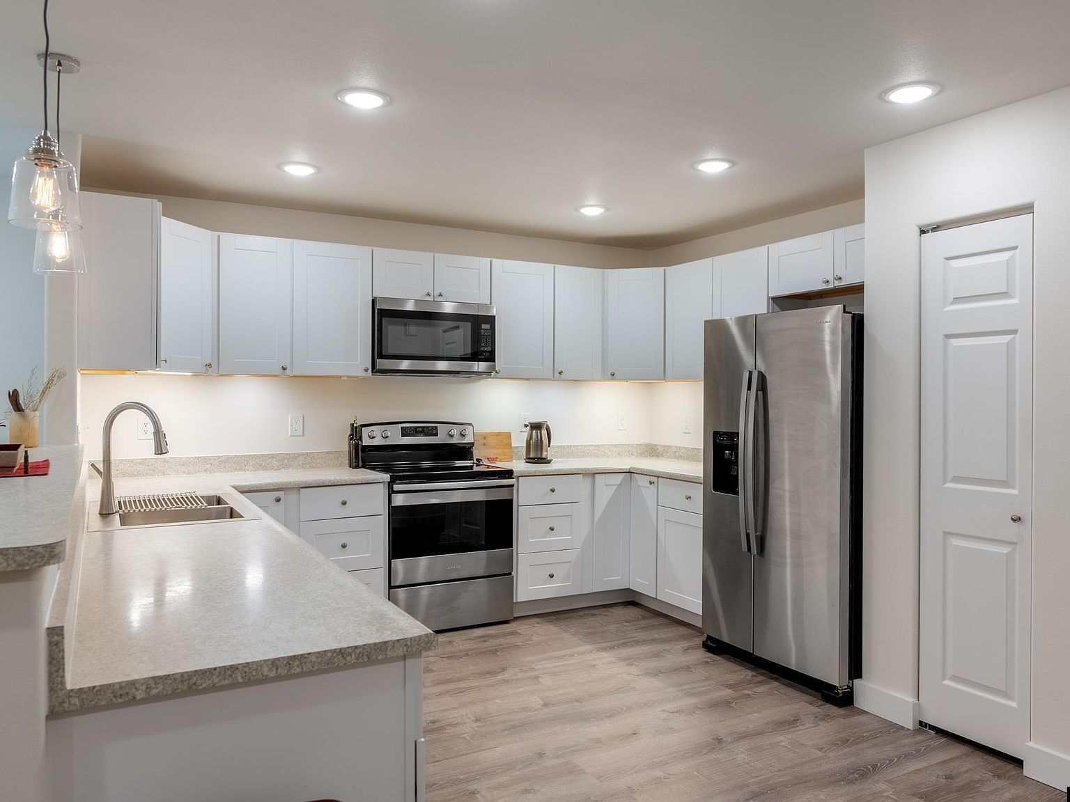 4090-4 Delta Dr UNIT 4, Juneau, AK 99801 | MLS #24836 | Zillow