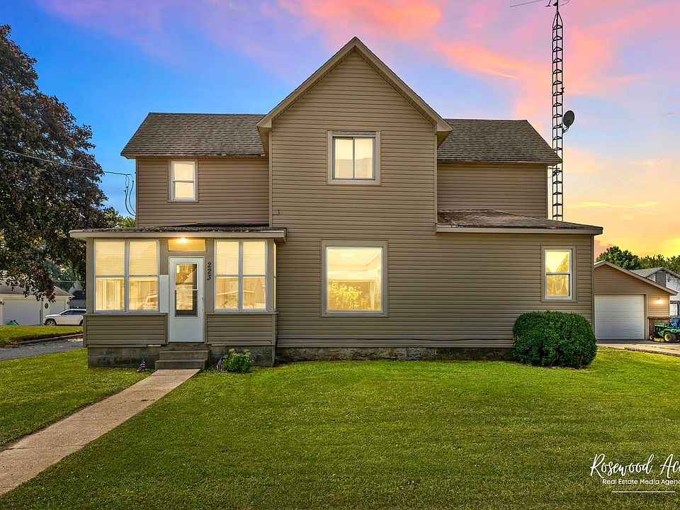 223 W Main St, Martinton, IL 60951 | Zillow