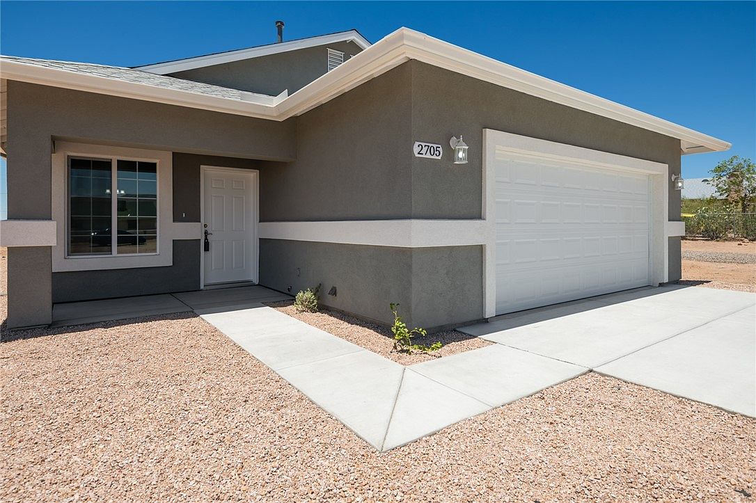2705 W Shauna Dr, Golden Valley, AZ 86413 | MLS #029447 | Zillow