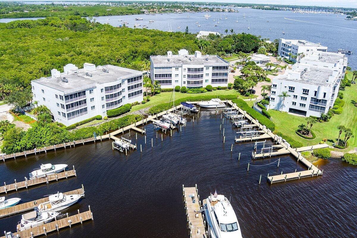 1160 SW Chapman Way #206, Palm City, FL 34990 | Zillow