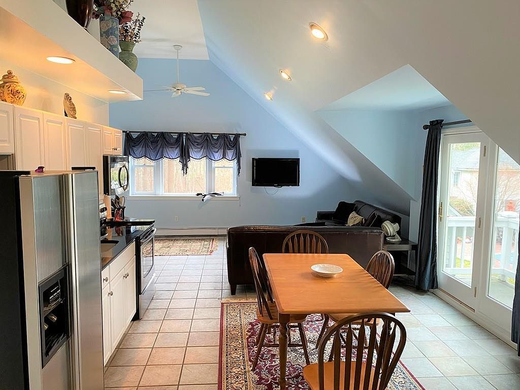 425 Union Bridge Rd #A, Duxbury, MA 02332 | Zillow